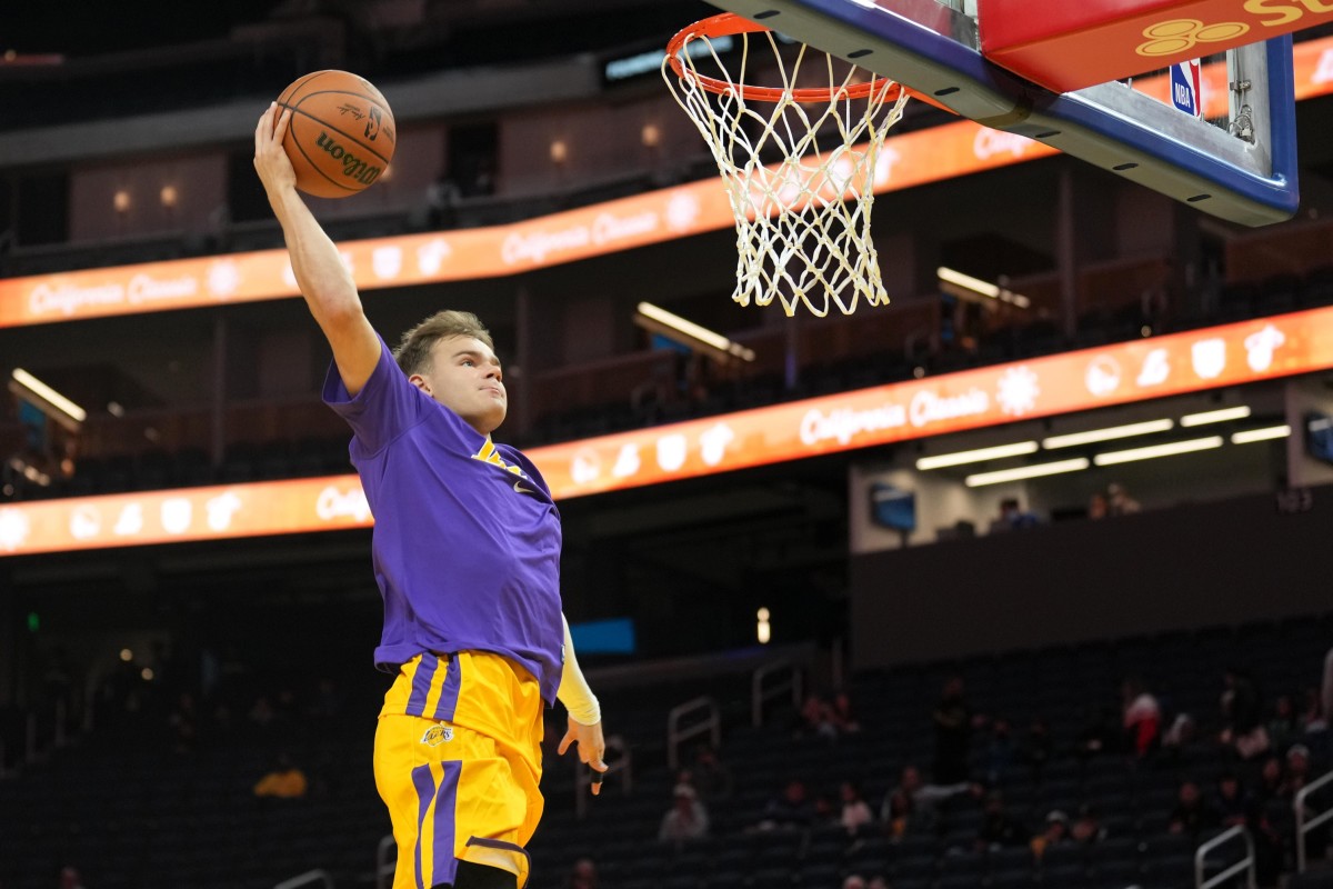Former Laker Set to Participate in NBA Slam Dunk Contest - All Lakers ...