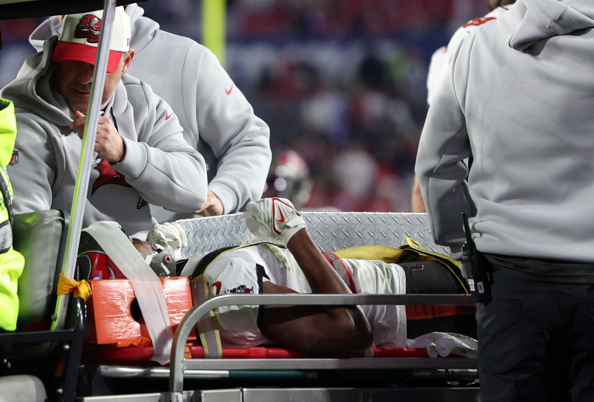 Tampa Bay Buccaneers provide Injury Update On Russell Gage following scary collision - Tampa Bay ...