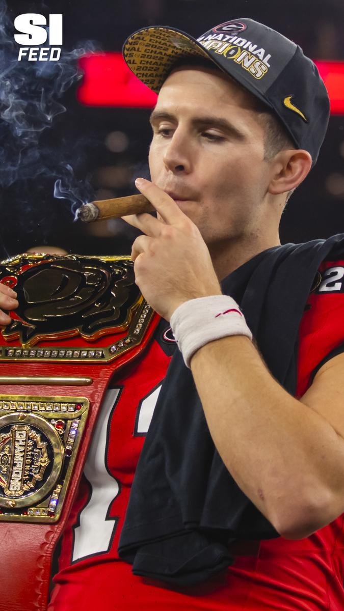 Stetson Bennett Responds to Cell Phone Critic - Sports Illustrated