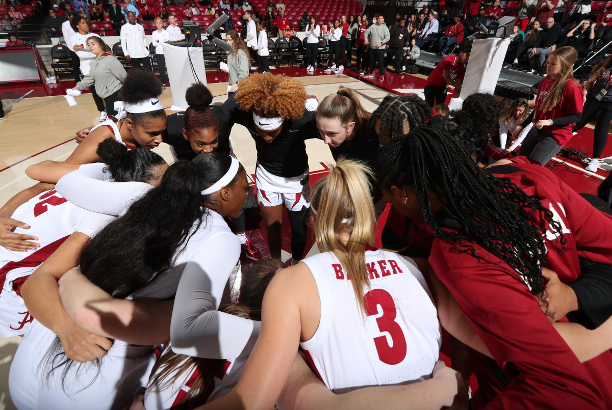 Alabama Women's Basketball Loses to South Carolina, 65-52 - Sports ...