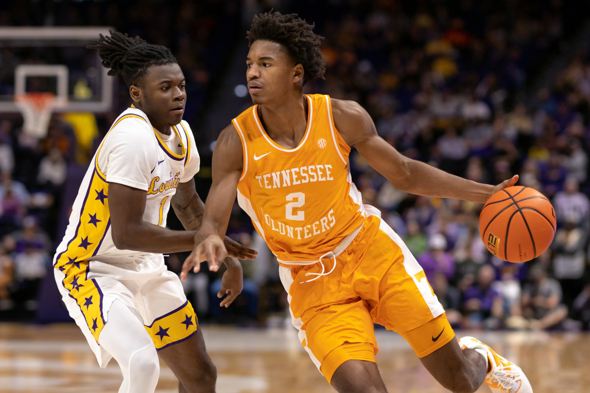 Tennessee Basketball Regains Top 5 Status In AP Poll - Sports ...