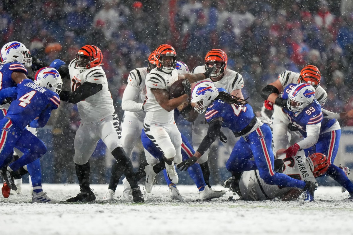 Cincinnati Bengals' Offensive Line Gets Special Gift From Joe Mixon ...