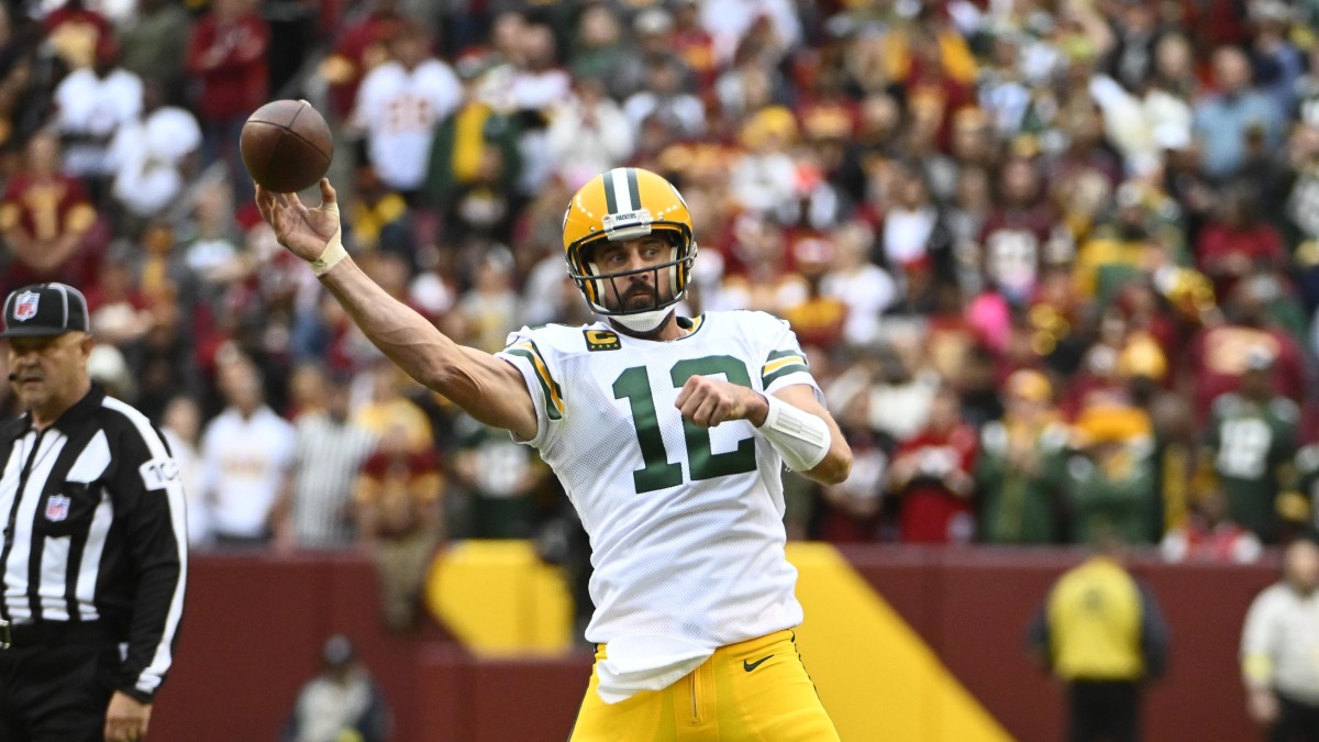 Former MVP: Aaron Rodgers Remains Best QB in NFC North - Sports ...