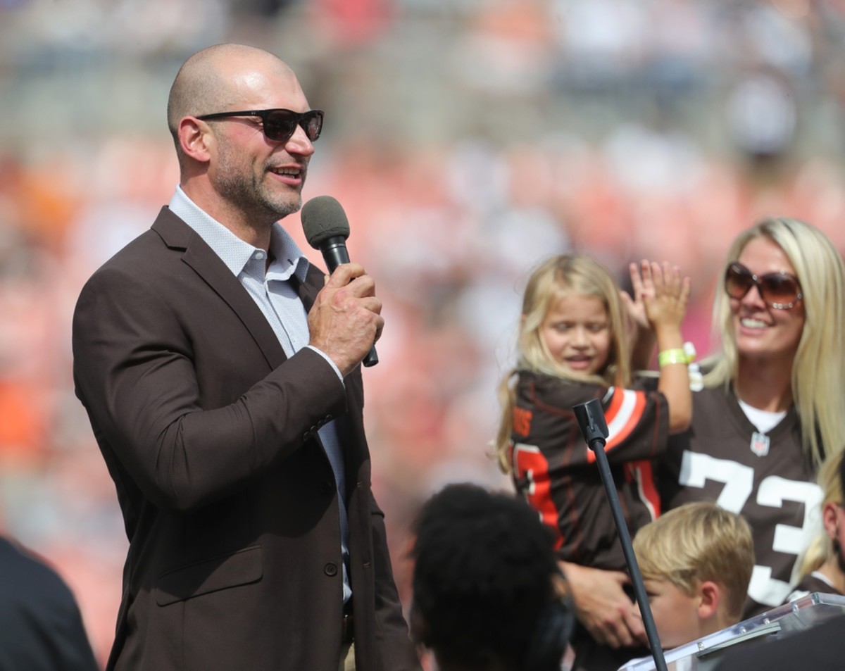 Former Browns LT Joe Thomas Unsure on how he Would Celebrate First ...