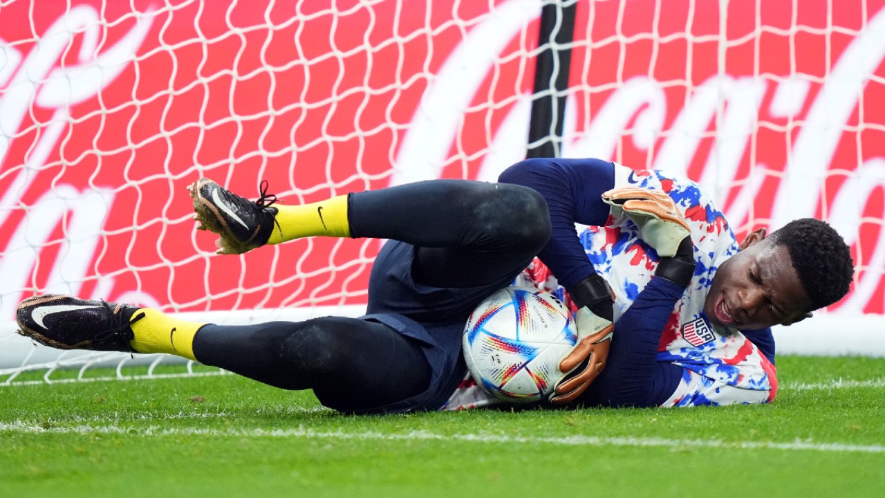 Former UCF Knights and World Cup Goalkeeper Sean Johnson Signs with ...