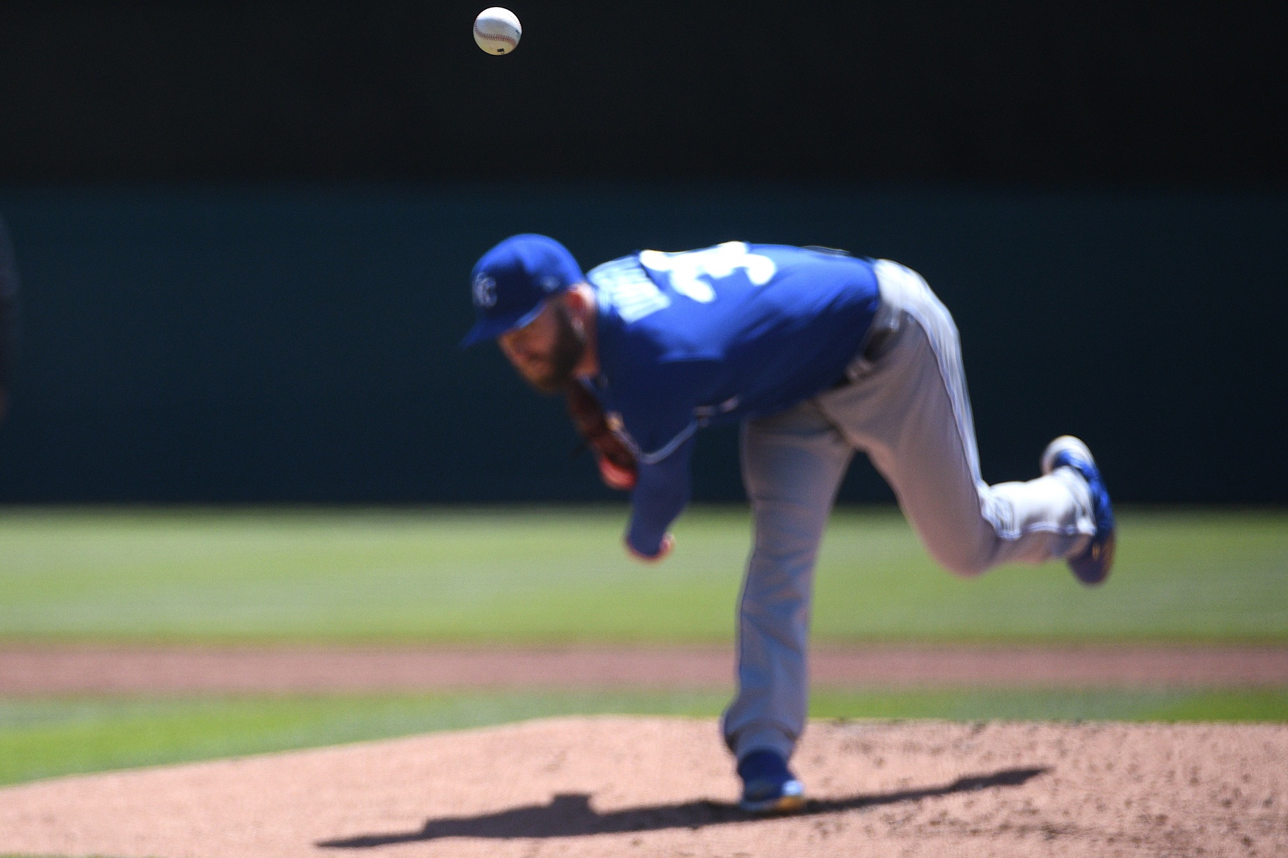 Former Dodger and KC World Series Champ Signs With Texas Rangers ...