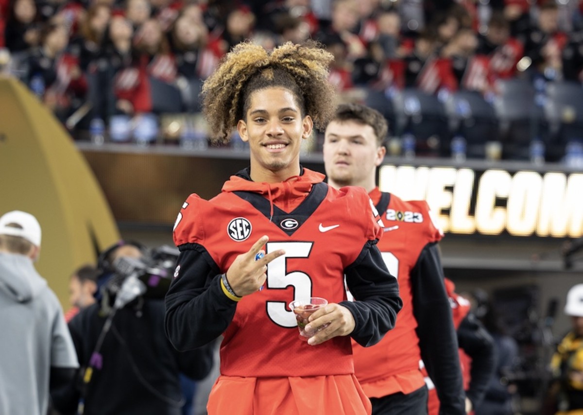 Georgia Football Signee Anthony Evans Helps Create a Special Moment for ...