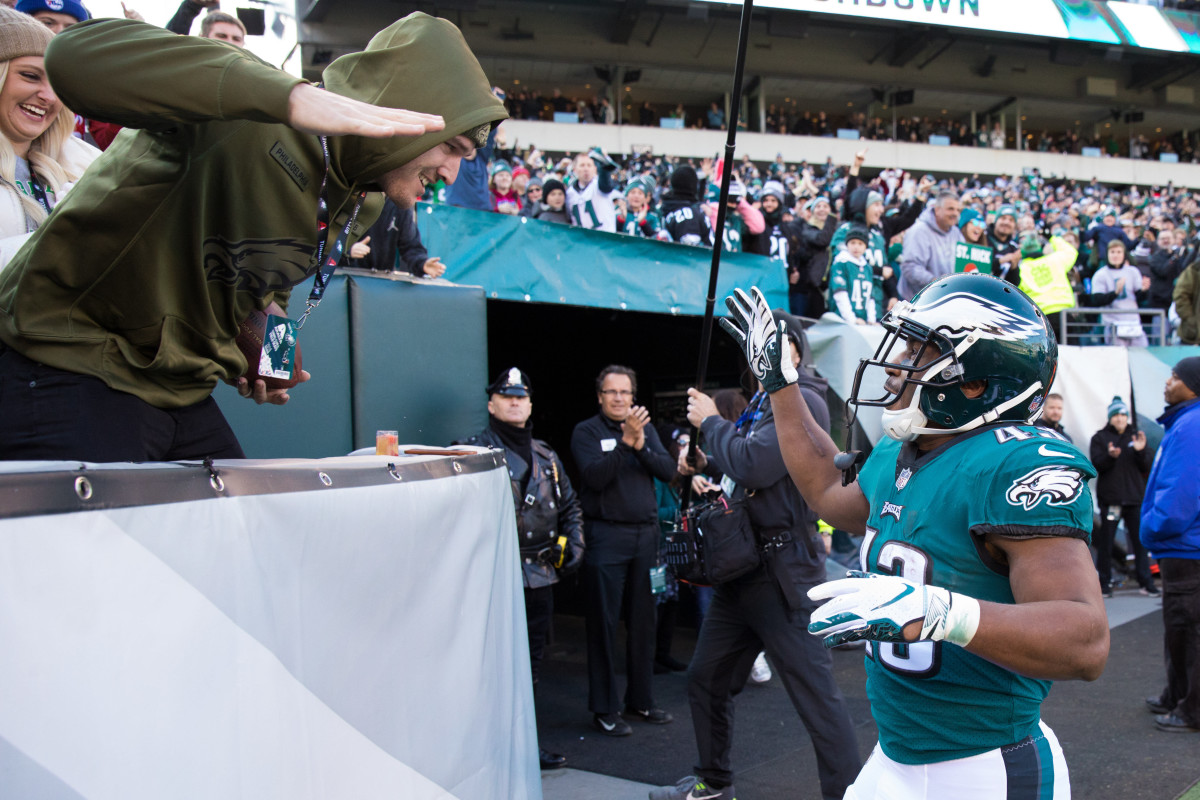 Los Angeles Angels Star Trout Spotted At Philadelphia Eagles and San Francisco 49ers NFC ...