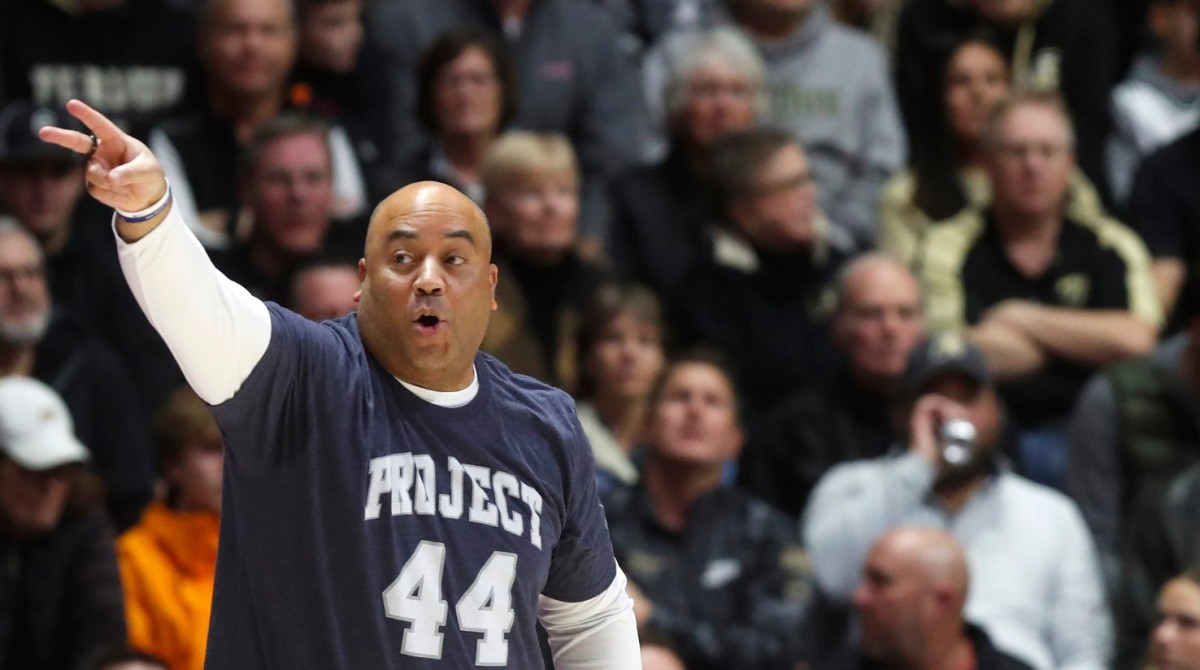 Micah Shrewsberry Makes Return to Mackey Arena, Falls Short Against Top ...