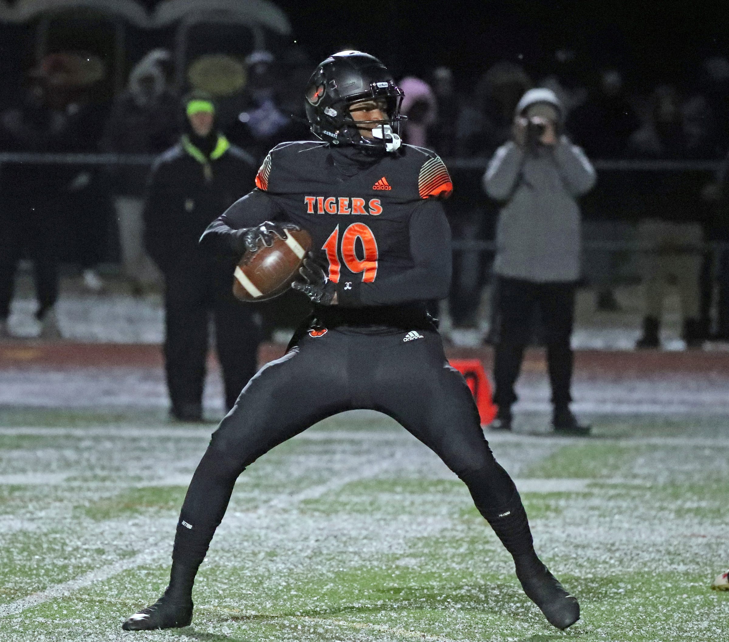 LSU Offers Pair of 2025 Quarterbacks, Retooling For The Future - Sports ...