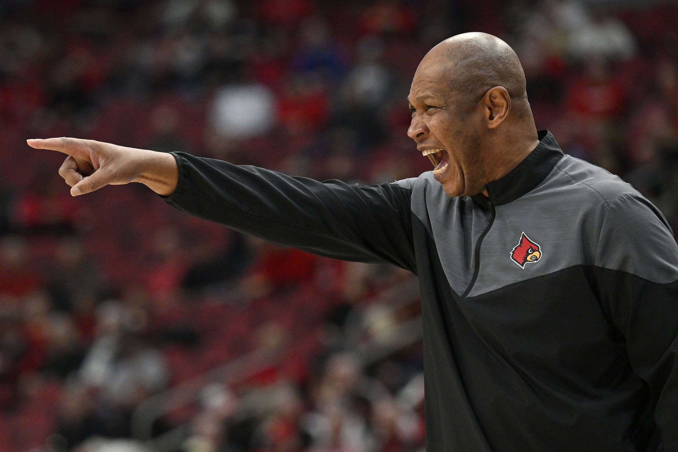 Watch: Head C Kenny Payne, Guard El Ellis Preview Louisville Men's ...