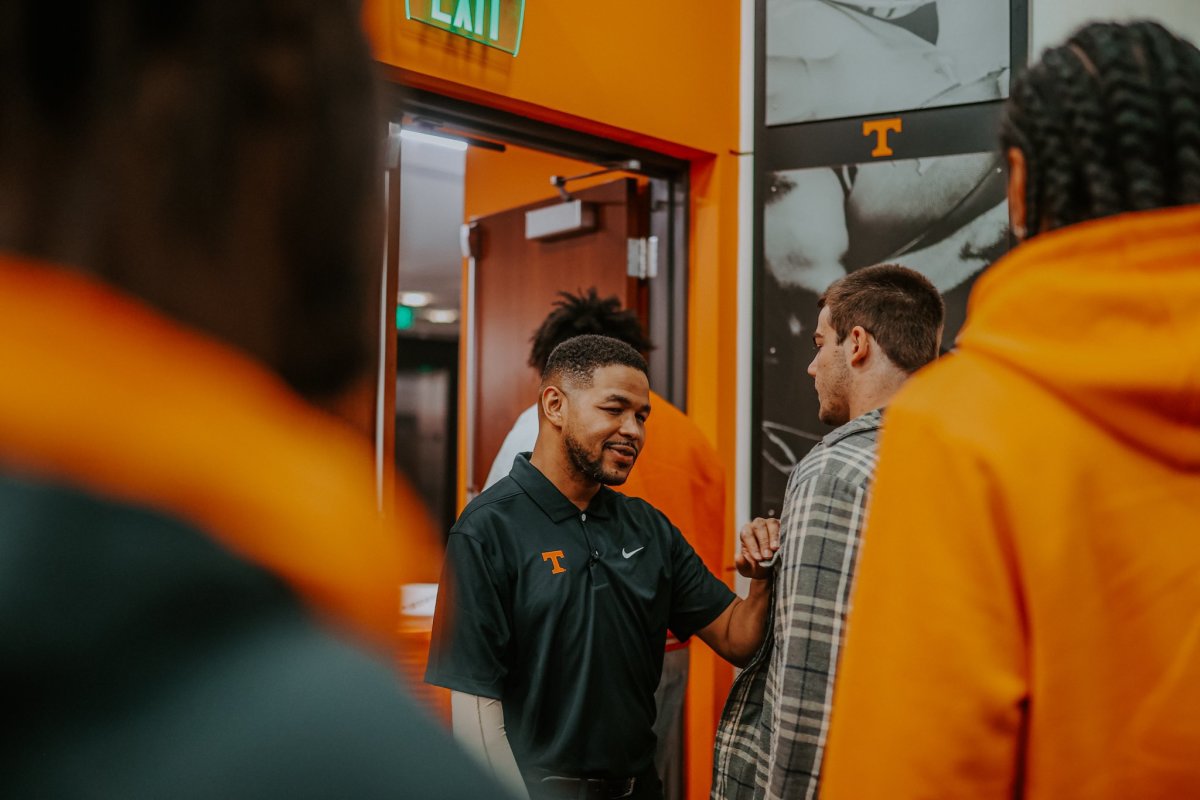 Inky Johnson Delivers Heartfelt Speech To Tennessee Football - Sports ...