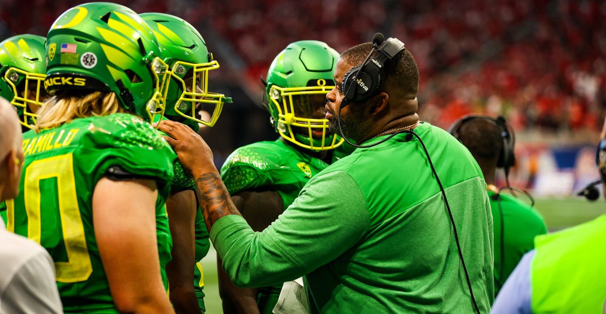 Adrian Klemm Reportedly Leaving Oregon Football to Join New England ...