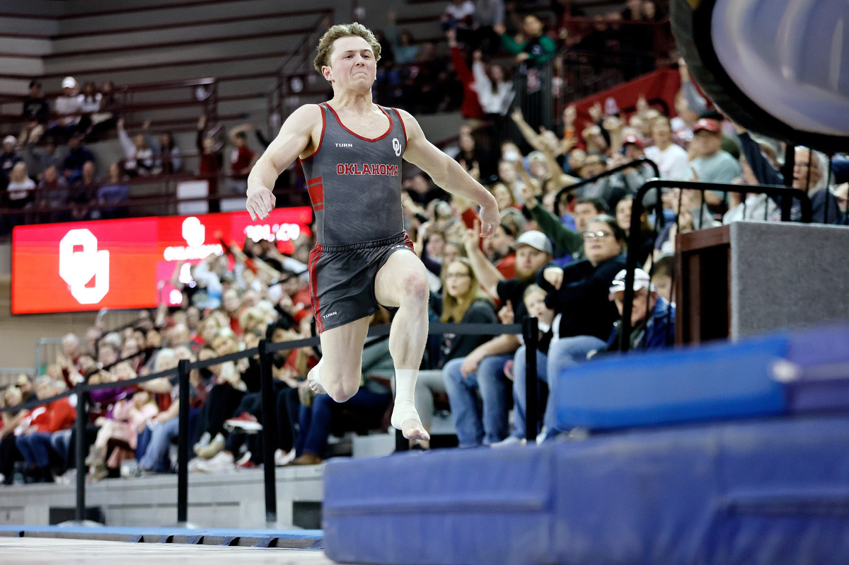 Oklahoma Sweeps Conference Awards - Sports Illustrated Oklahoma Sooners ...