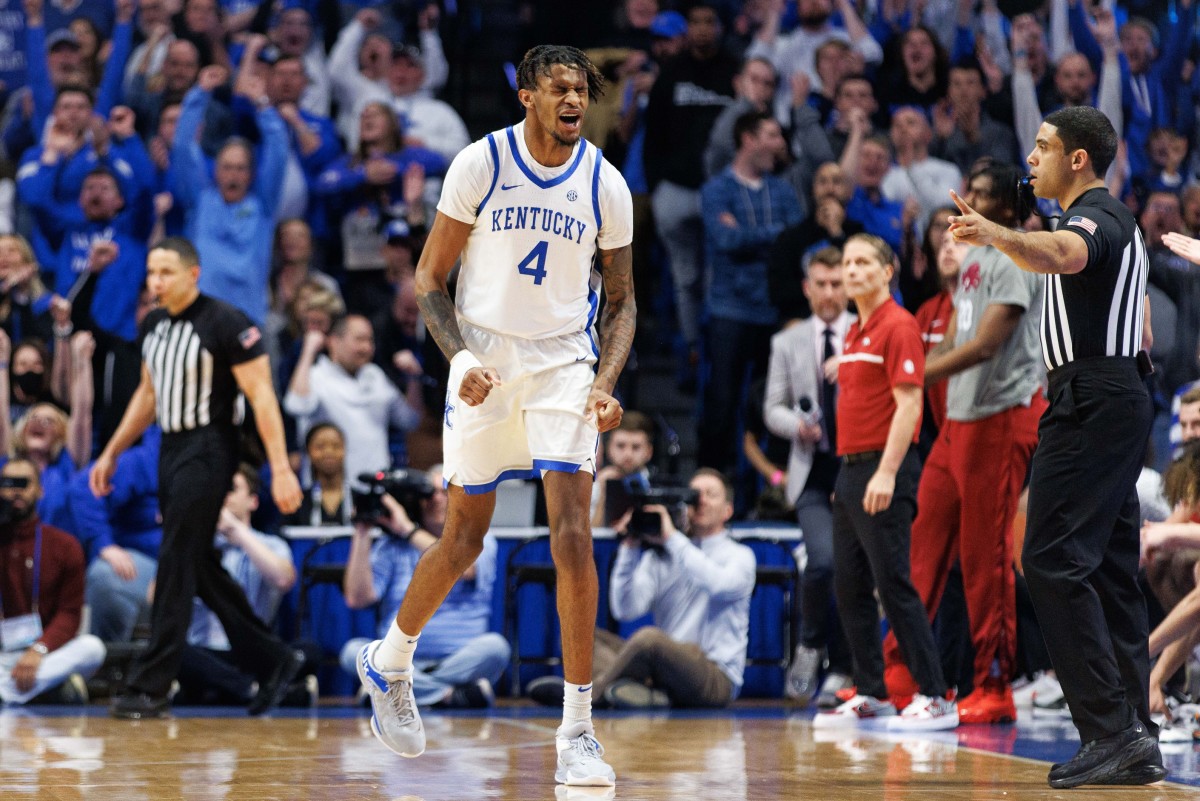 Lack of Daimion Collins Late Against Arkansas Proves Puzzling as Oscar ...