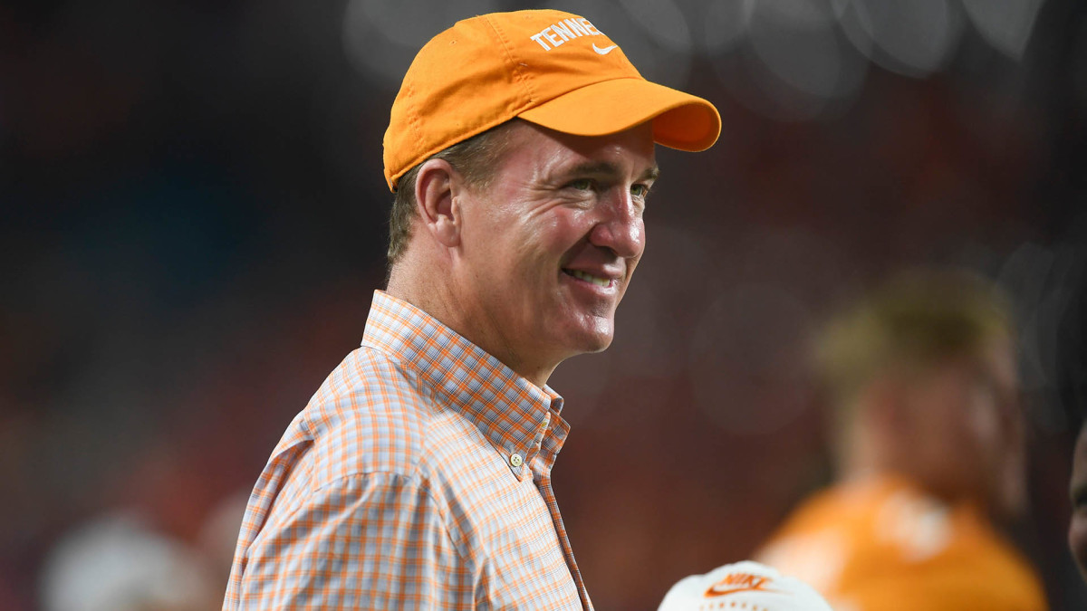 Peyton Manning on Super Bowl memories, Chiefs and Eagles QBs - Sports Illustrated