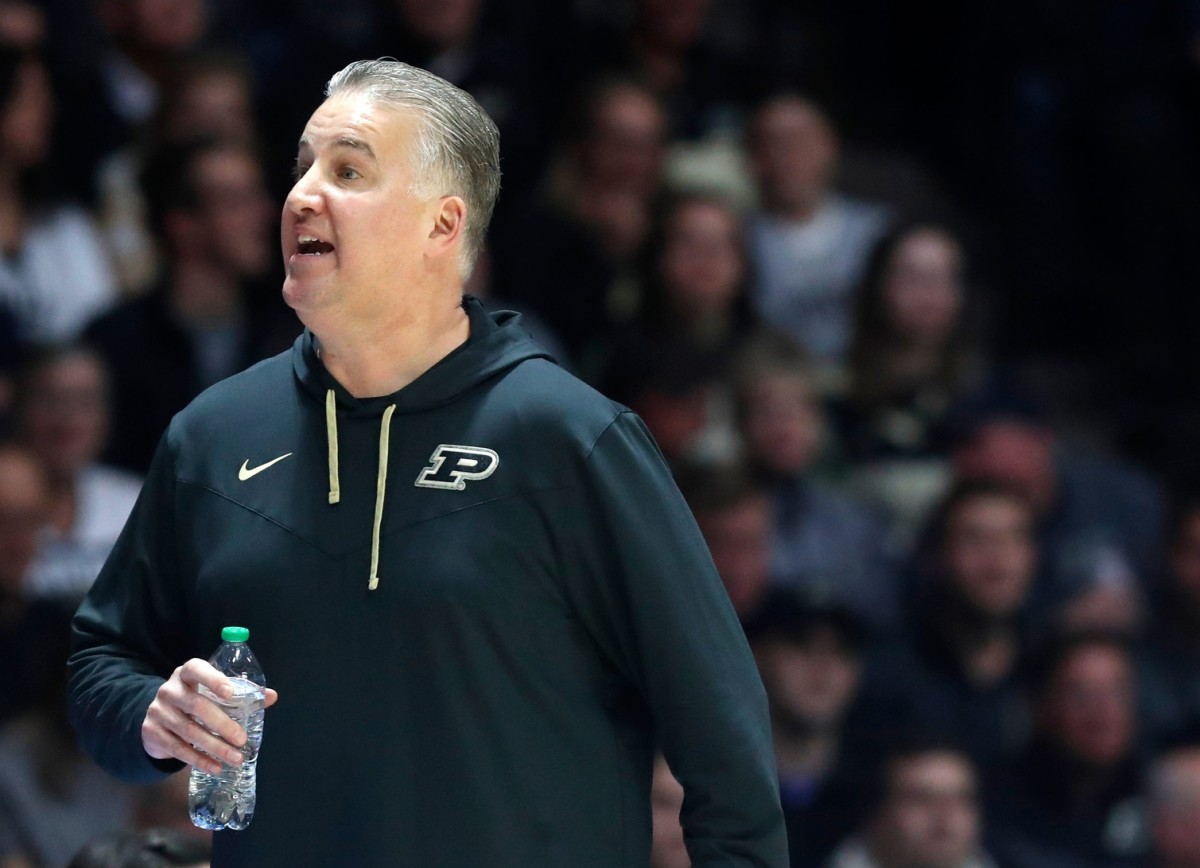 PHOTO GALLERY: Purdue Thwarts Iowa Comeback Hopes at Mackey Arena ...
