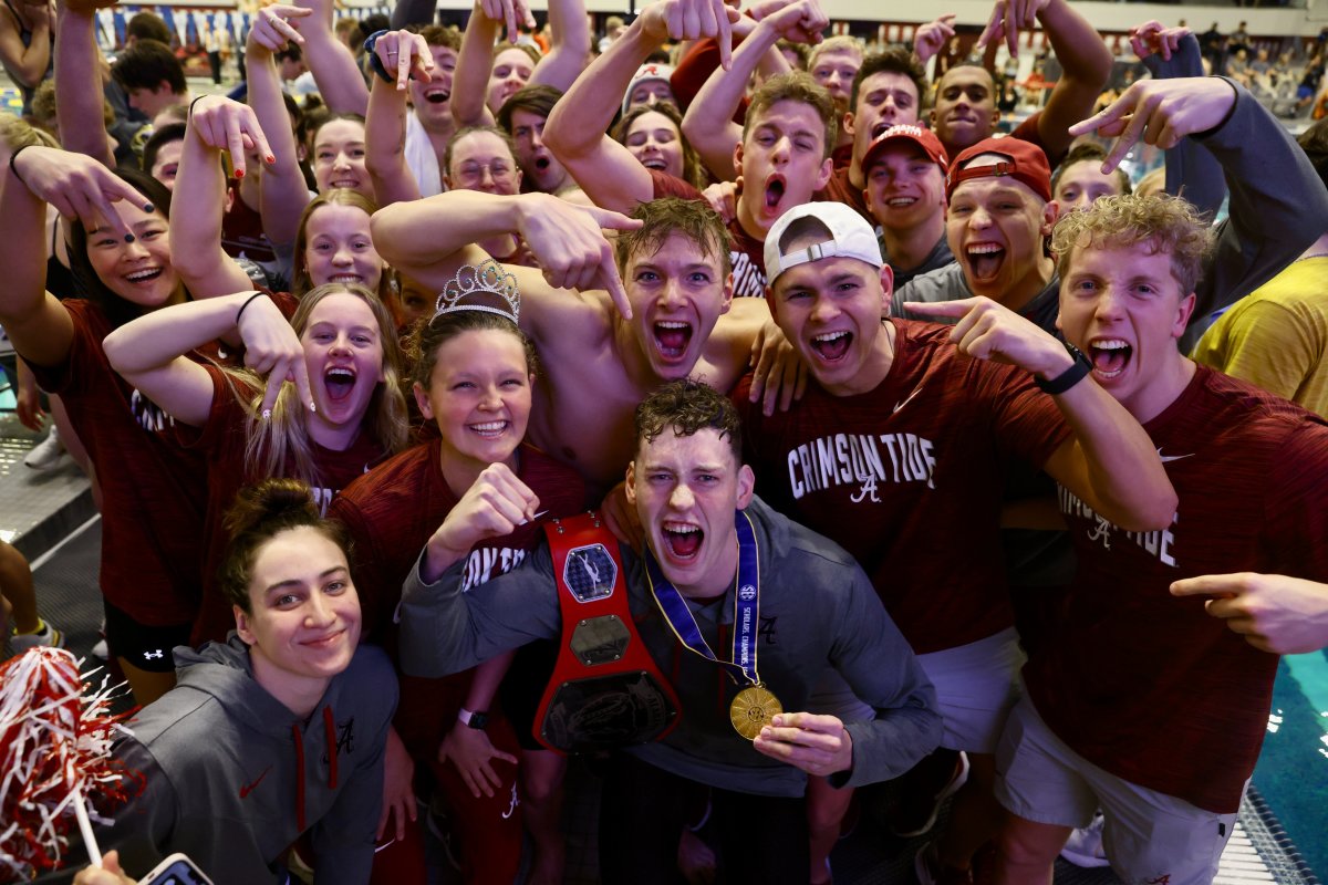 Alabama Swim & Dive Wins More Gold, Breaks Another School Record During ...