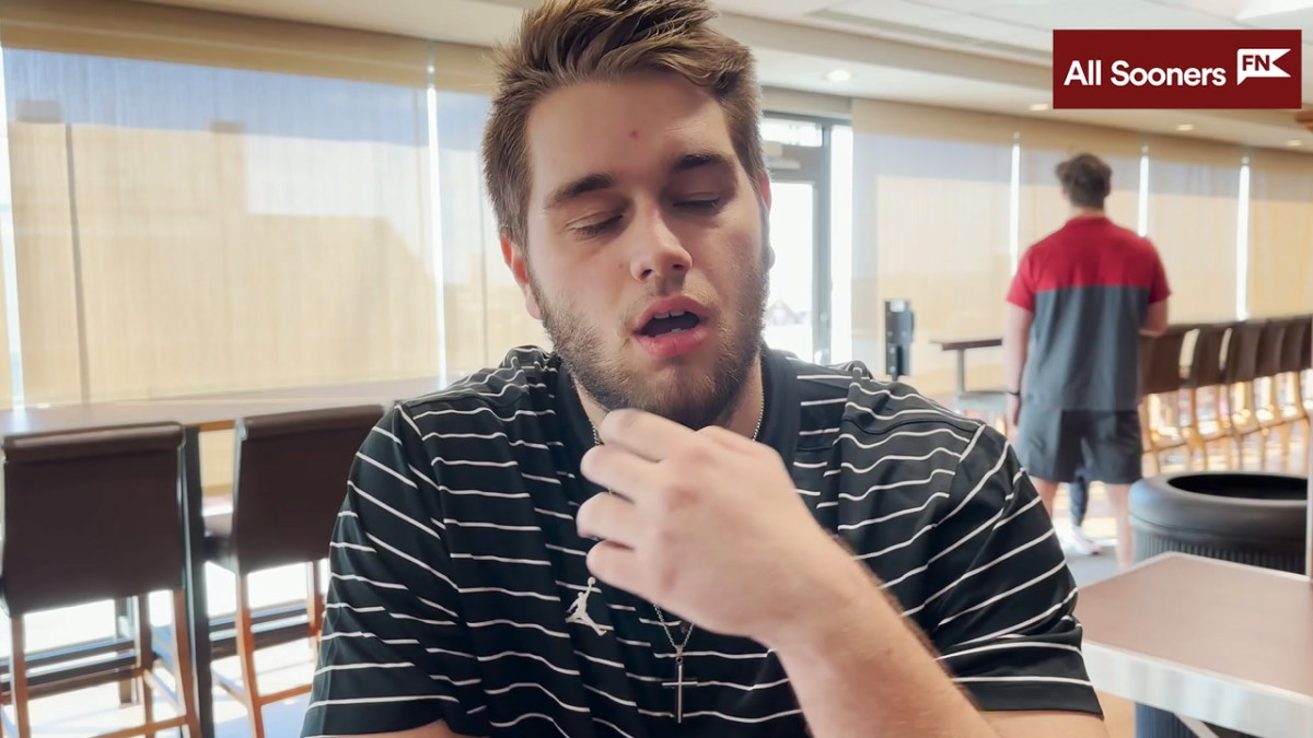 WATCH: Oklahoma TE Blake Smith Interview - Sports Illustrated Oklahoma ...