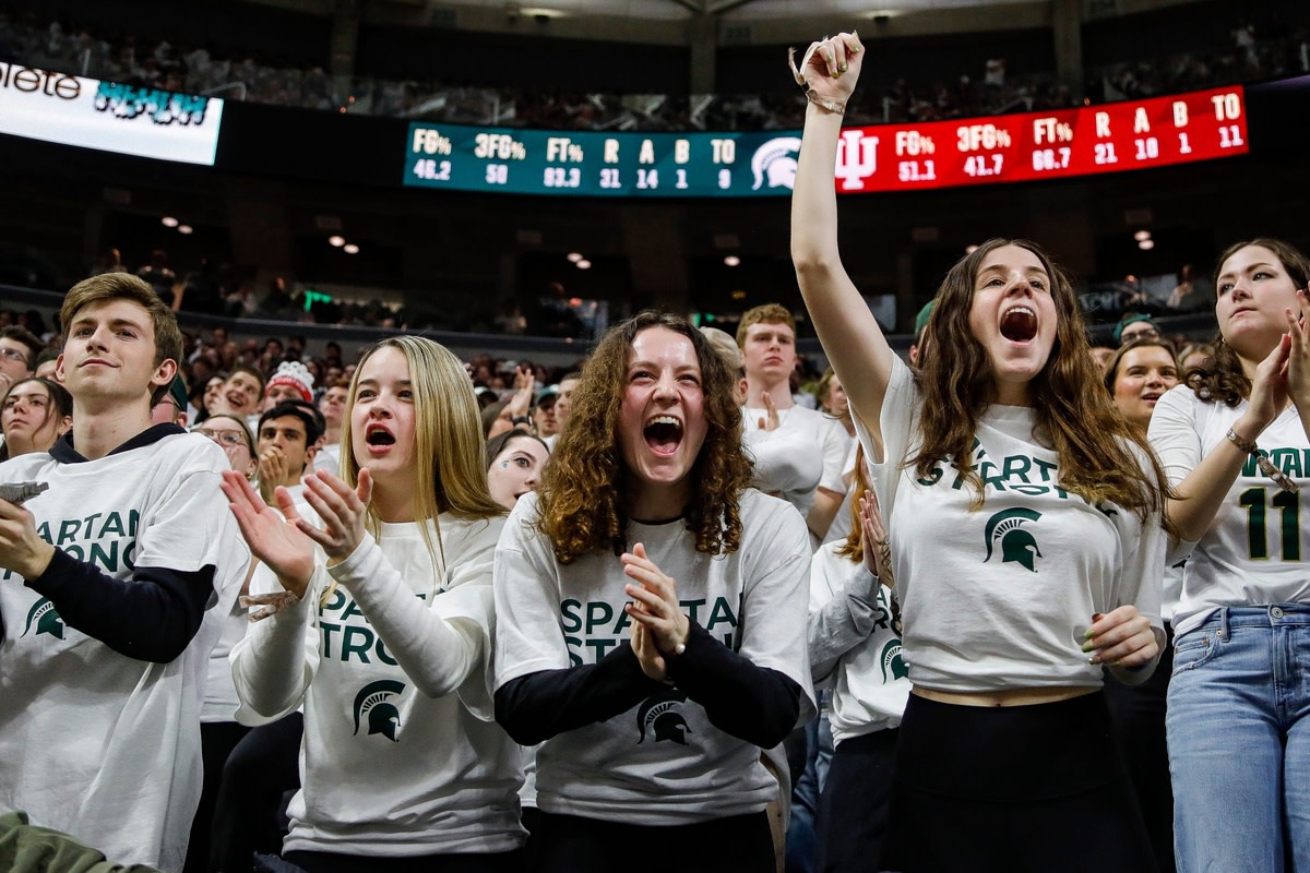 PHOTO GALLERY: Michigan State Basketball Gets First Win Since Tragedy ...