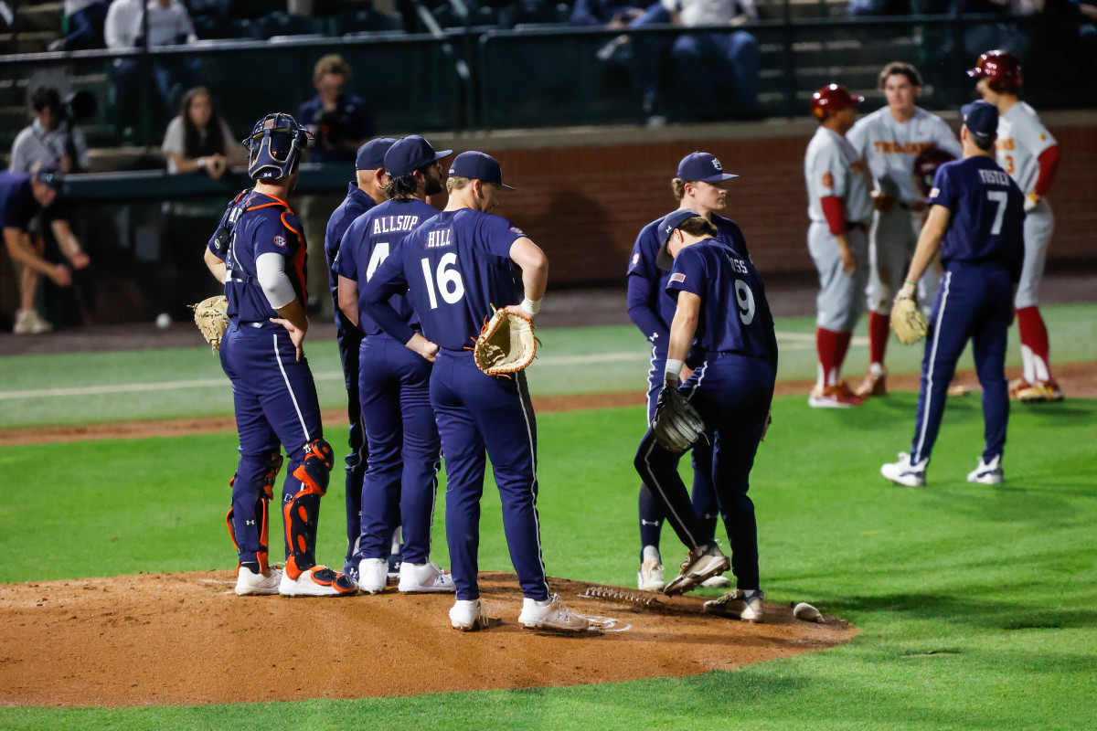 Auburn ties series finale with USC but still claims the series victory ...