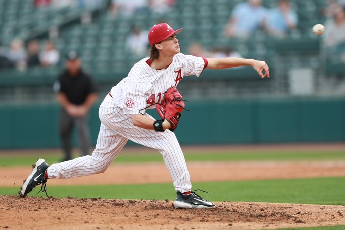 No. 20 Alabama Baseball Clinches the Series with 10-6 Win over High ...