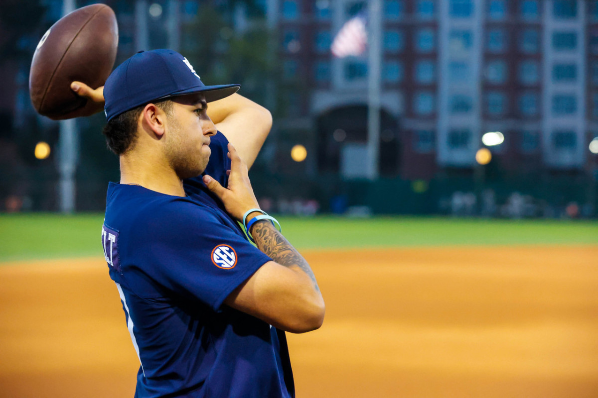 The best shots from Auburn baseball's game-one win vs Lipscomb - Sports ...