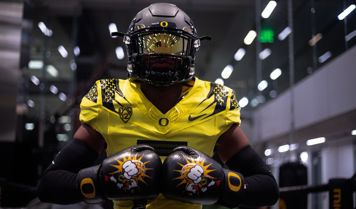 Oregon Recruiting: Dylan Williams Commits to Oregon Ducks Football ...