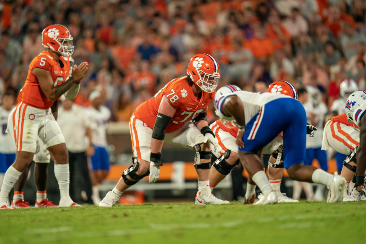 Offensive Tackle Blake Miller Ready to Play On Either Side of the Line ...