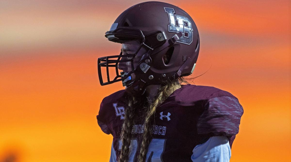 How high school football star Bella Rasmussen made it to the Super Bowl ...