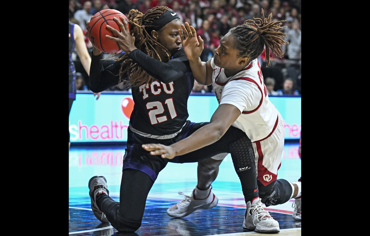 Oklahoma Survives TCU Scare in Big 12 Tournament Opener - Sports ...