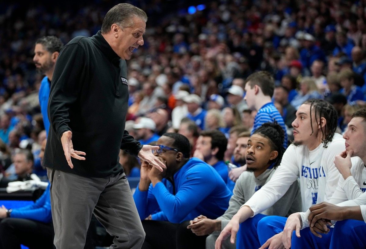 Poor Free-Throw Shooting Leads to Another March Loss for Kentucky ...