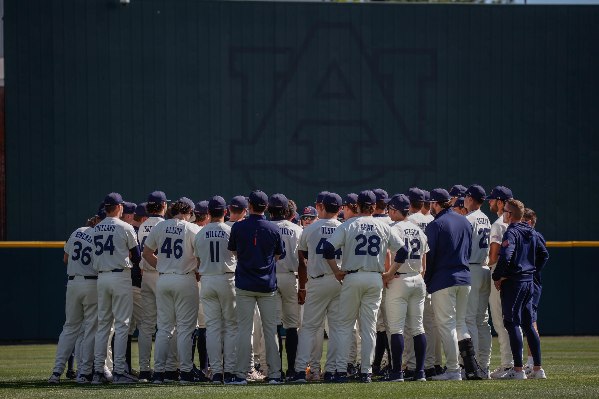 Auburn loses SEC opener to Arkansas 7-2 - Sports Illustrated Auburn Tigers News, Analysis and More