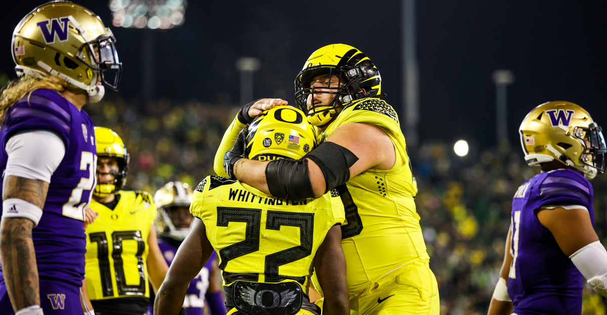 Oregon Football: Ducks Boast PFF's Highest-Graded Returning Offensive ...