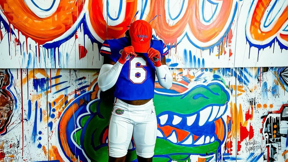 LB Aaron Chiles Signs With Florida Gators - Sports Illustrated Florida ...