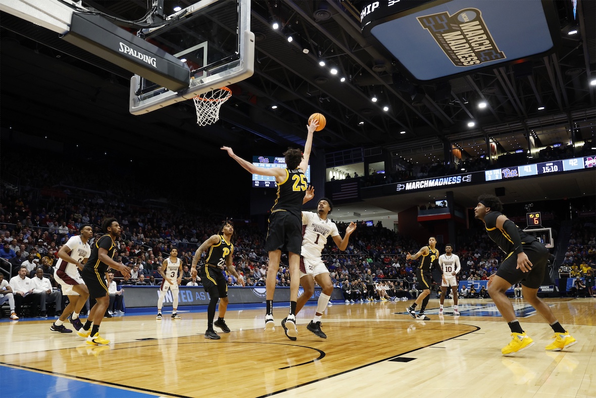 Jamarius Burton's Late Jumper Lifts Pitt Over MSU in NCAA Tournament ...