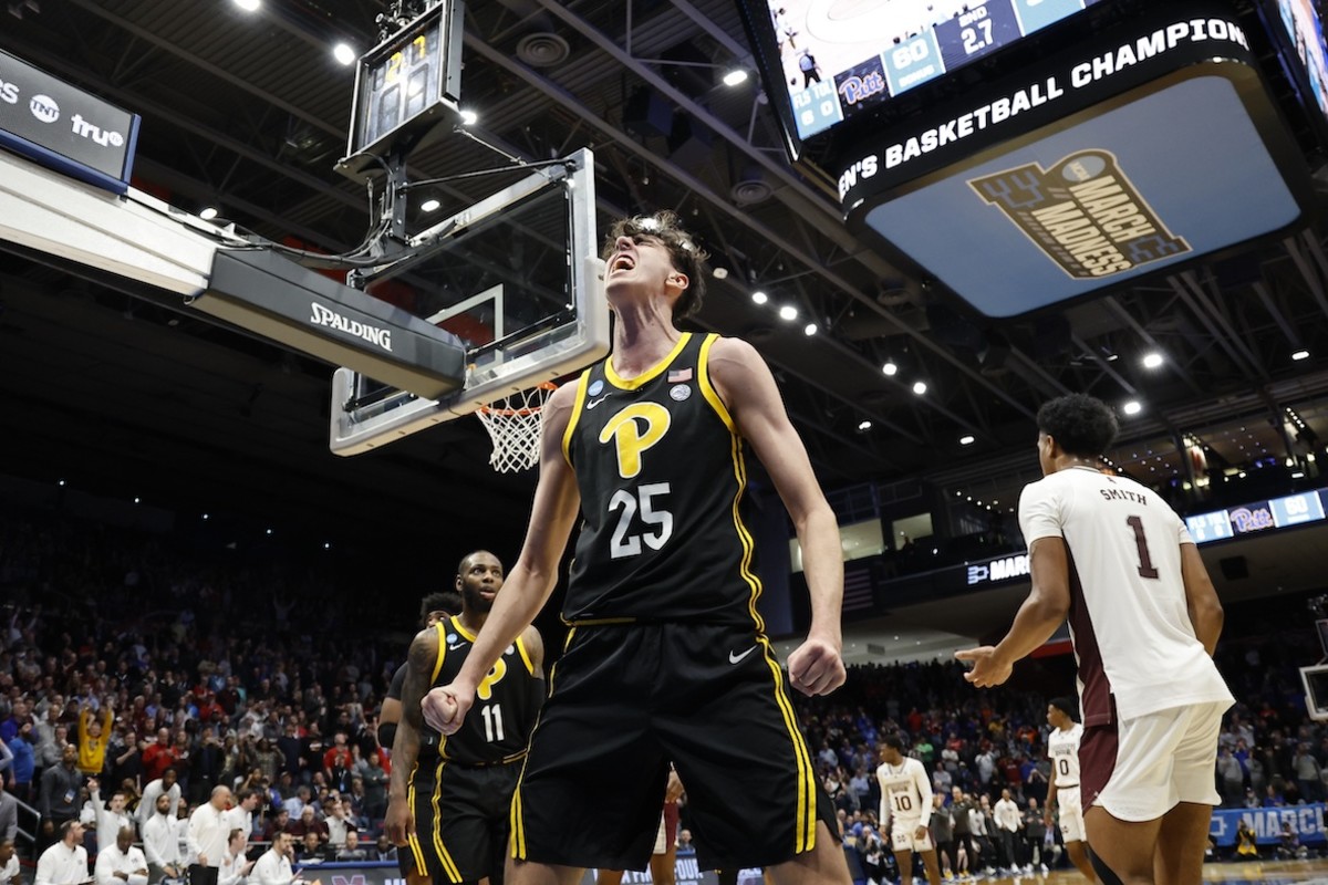 Pitt Panthers F Guillermo Diaz Graham Stands Tall in Spot Start ...