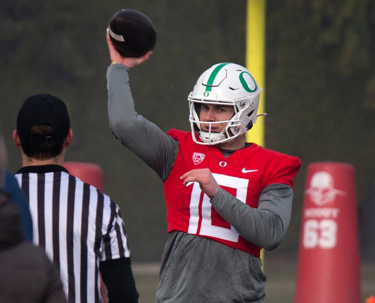 Oregon Football: Photos From Oregon's First Spring Football Practice of ...