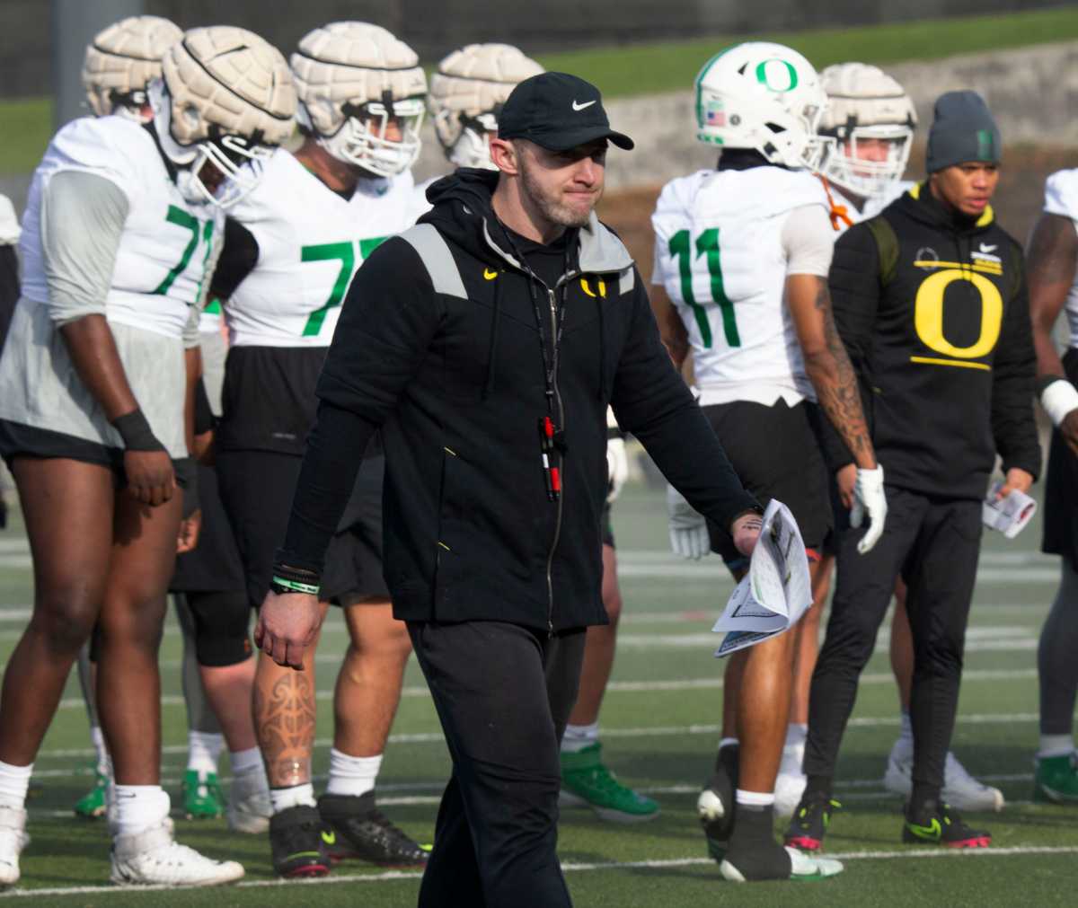 Oregon Football: Photos From Oregon's First Spring Football Practice of ...