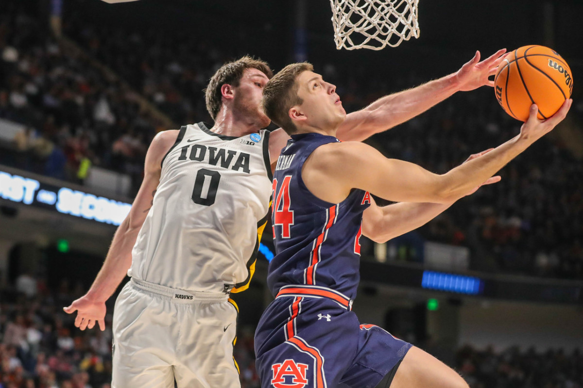 The best photos from Auburn basketball's NCAA Tournament win over Iowa ...