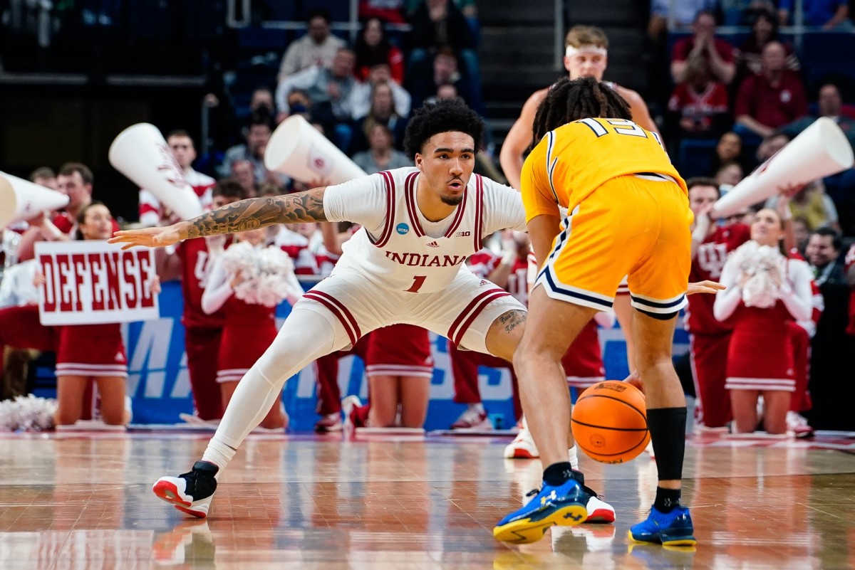 PHOTO GALLERY: The Best Photos From Indiana's Win Over Kent State - Sports Illustrated Indiana ...