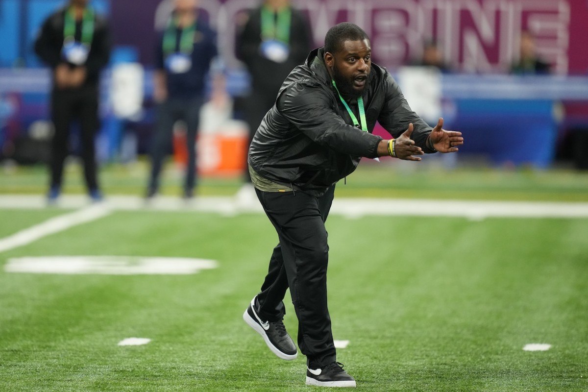 Pittsburgh Steelers Make Two Defensive Coaching Changes - Sports ...