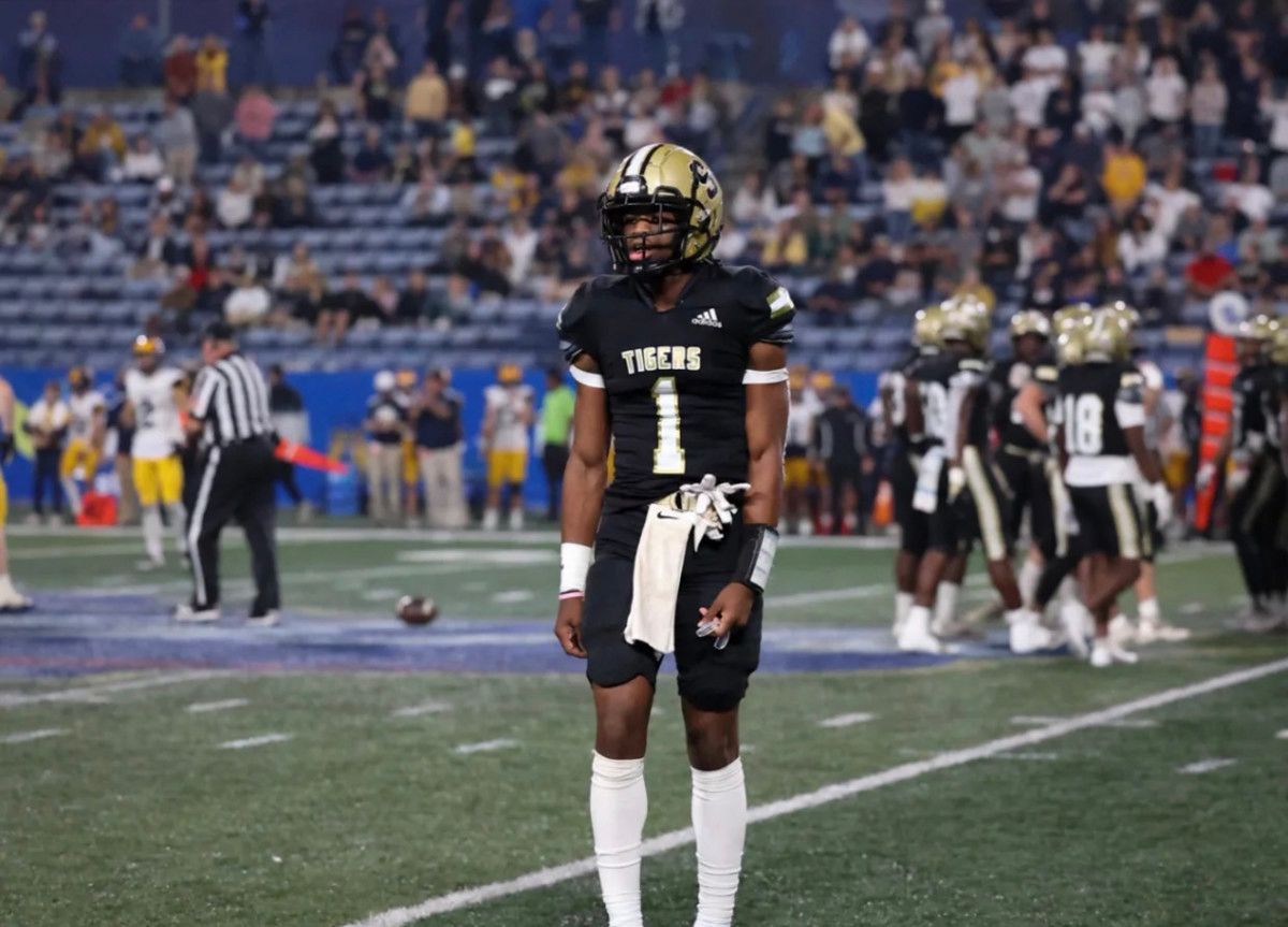 Demello Jones brings multiple weapons to Georgia Football - Sports ...