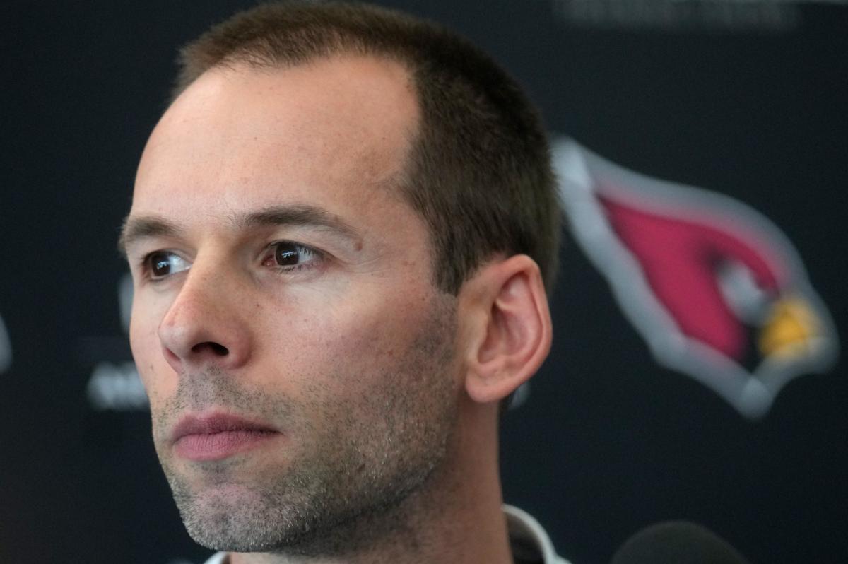 Arizona Cardinals HC Jonathan Gannon Takes Dig at Philadelphia Eagles ...