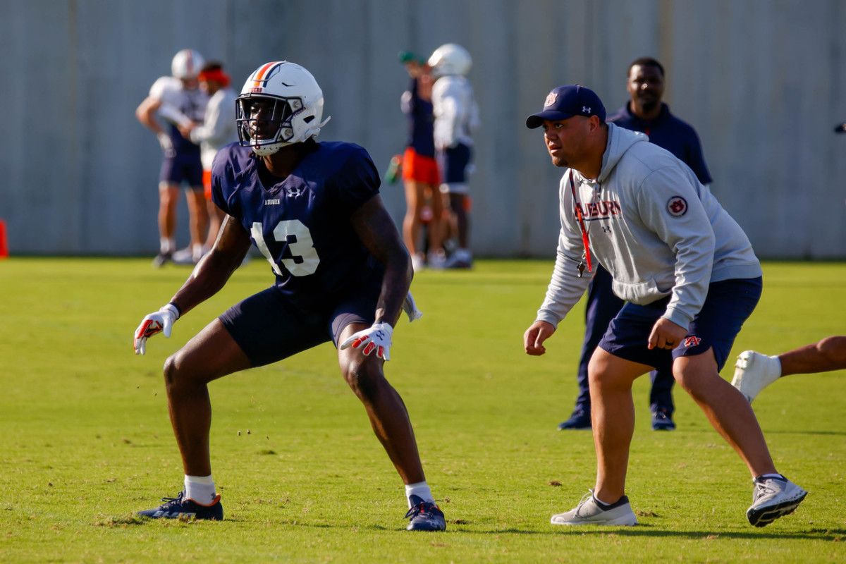 Guessing Auburn football's offensive depth chart entering fall camp ...