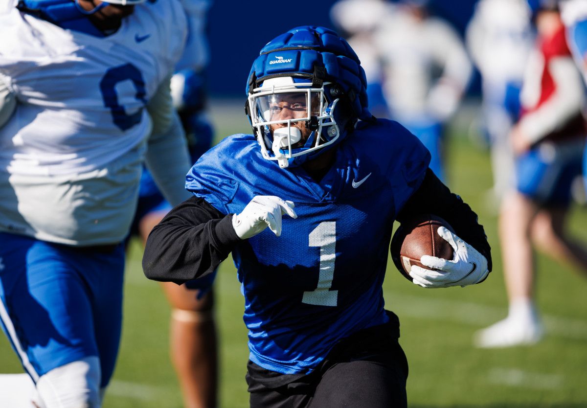Kentucky Football Spring Practice: Ray Davis' Acclimation, Tayvion ...