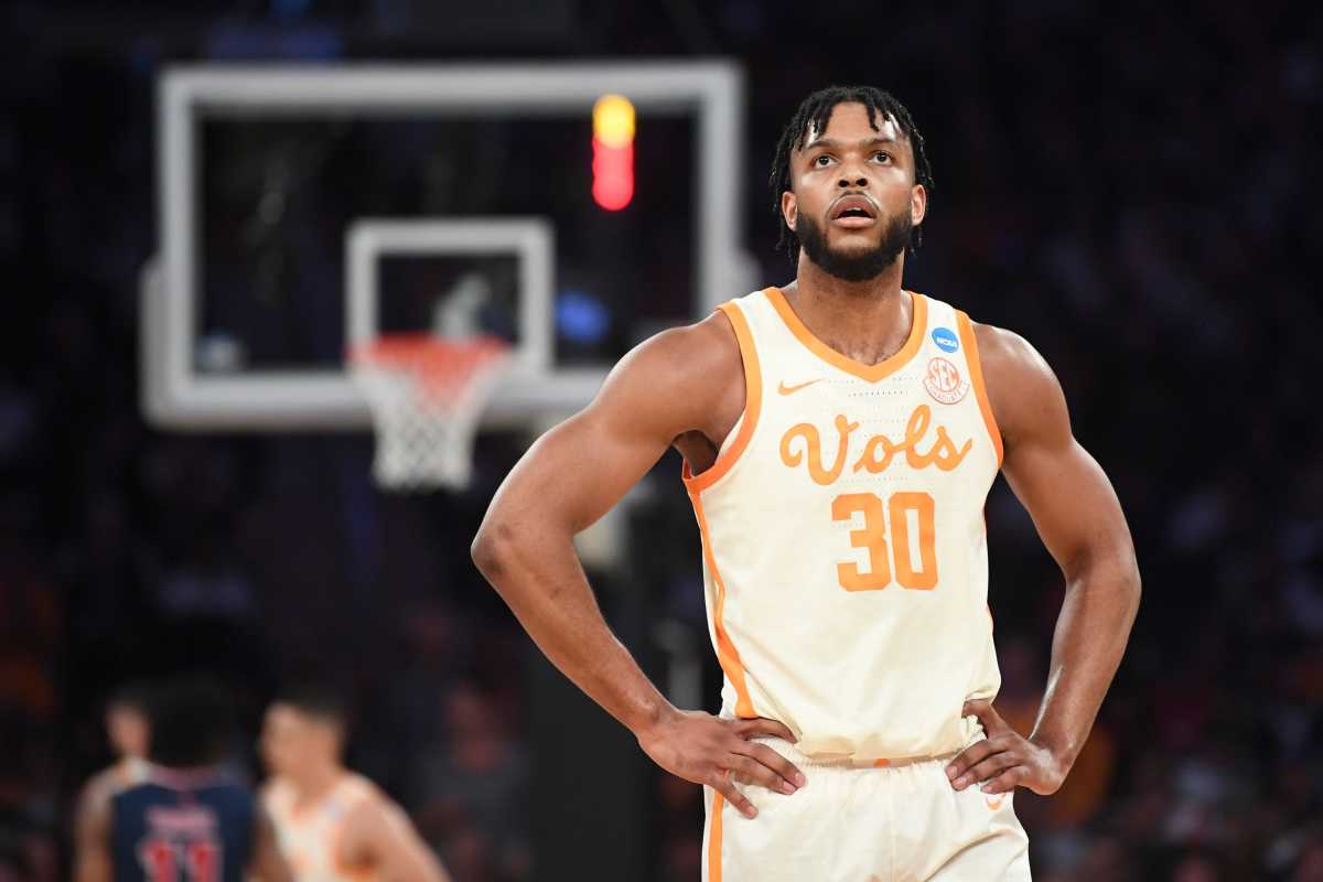 Josiah Jordan-James Has a Different Offensive Task For Tennessee ...