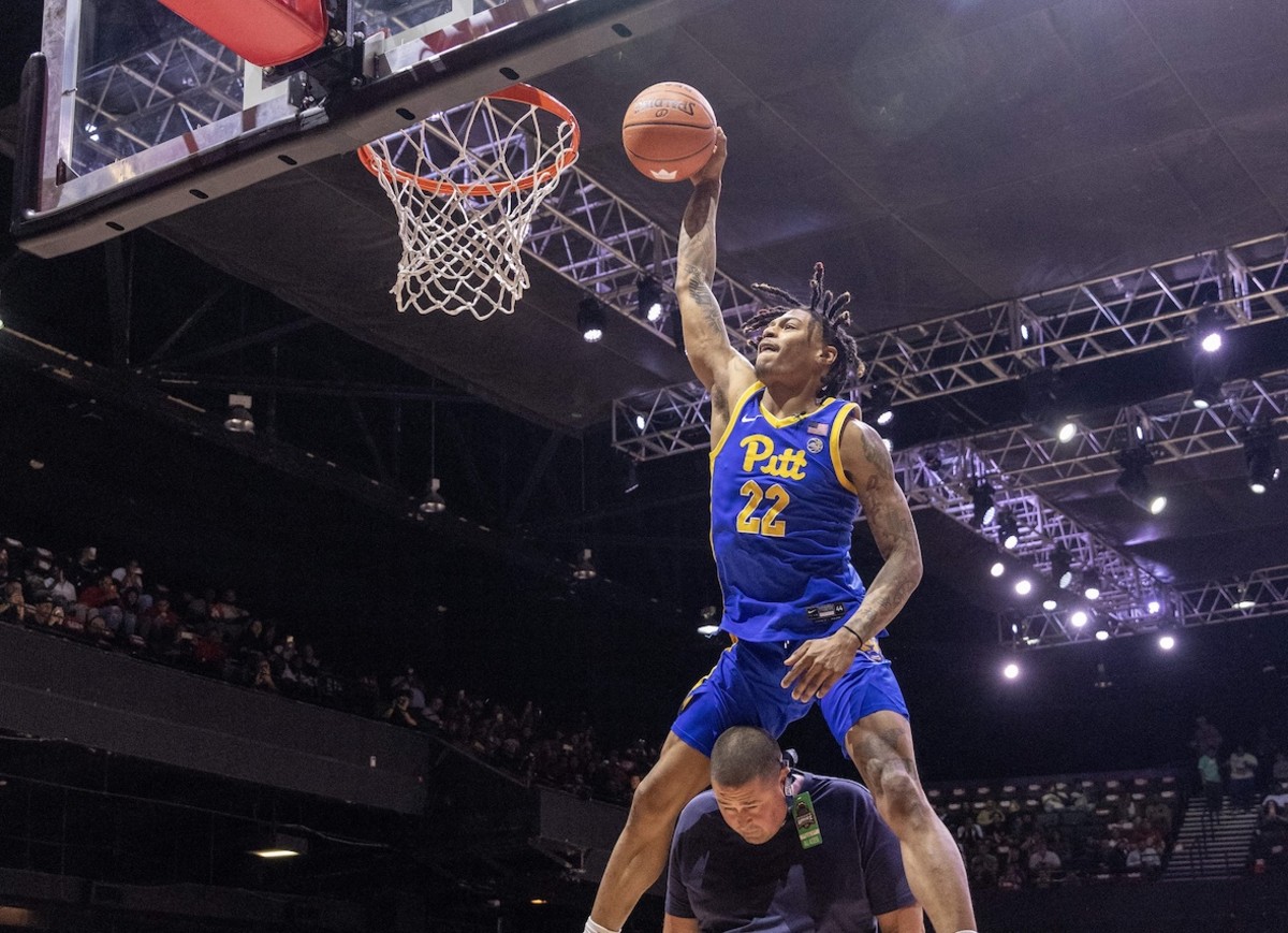 Pitt Panthers G Nike Sibande Placed Third at College Slam Dunk ...