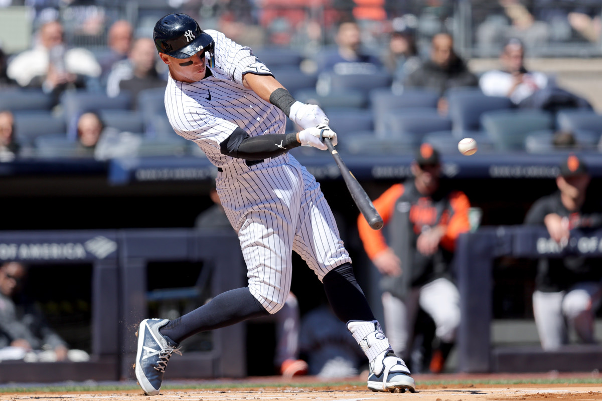 Yankees' Aaron Judge has Mild Hip Strain, IL Decision Looming - Sports Illustrated NY Yankees ...