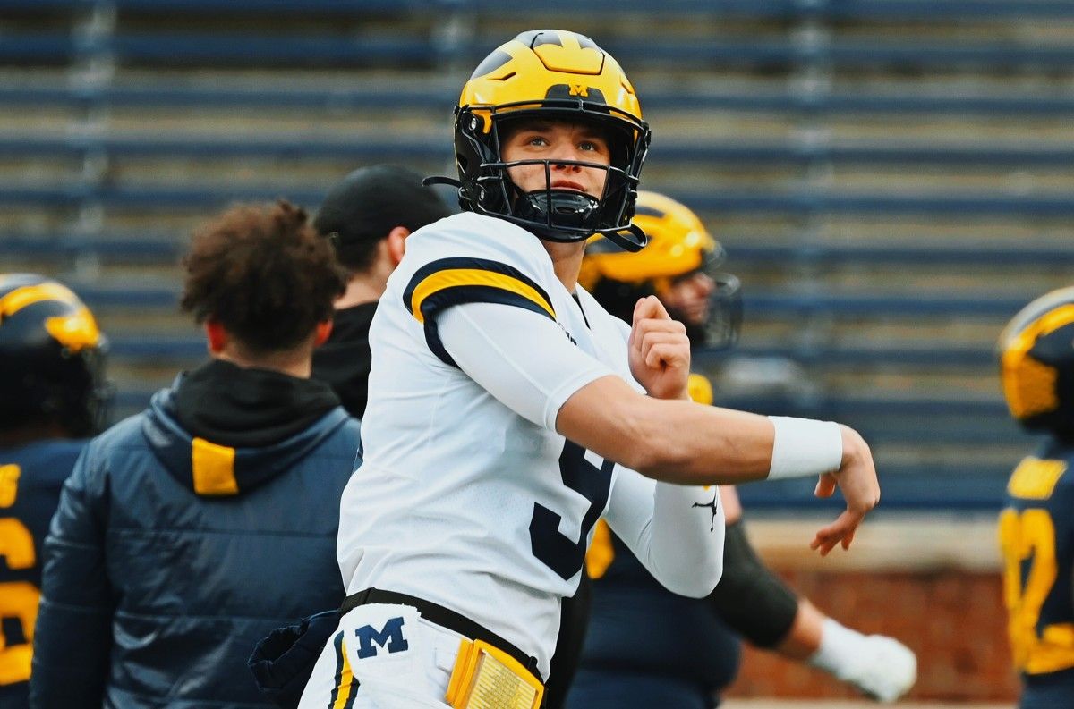 Michigan football QB J.J. McCarthy named to Davey O'Brien Award watch ...